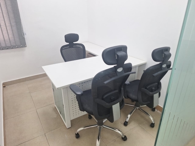 Rental Commercial Office Space 3400 Sq.Ft. in Sector 18 Gurgaon - 8996243