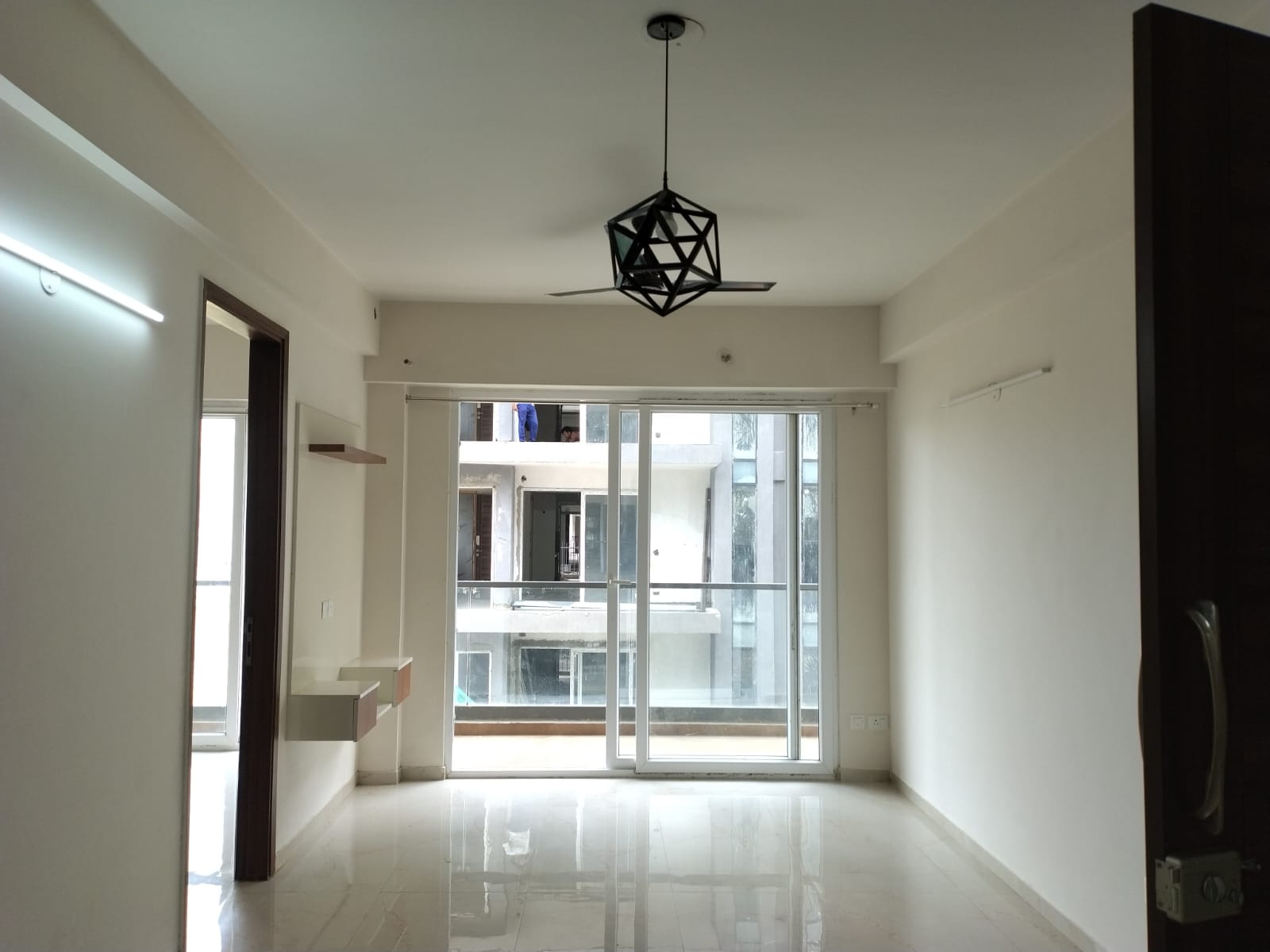 Rental 2.5 Bedroom 1196 Sq.Ft. Builder Floor in Smart World Gems ...
