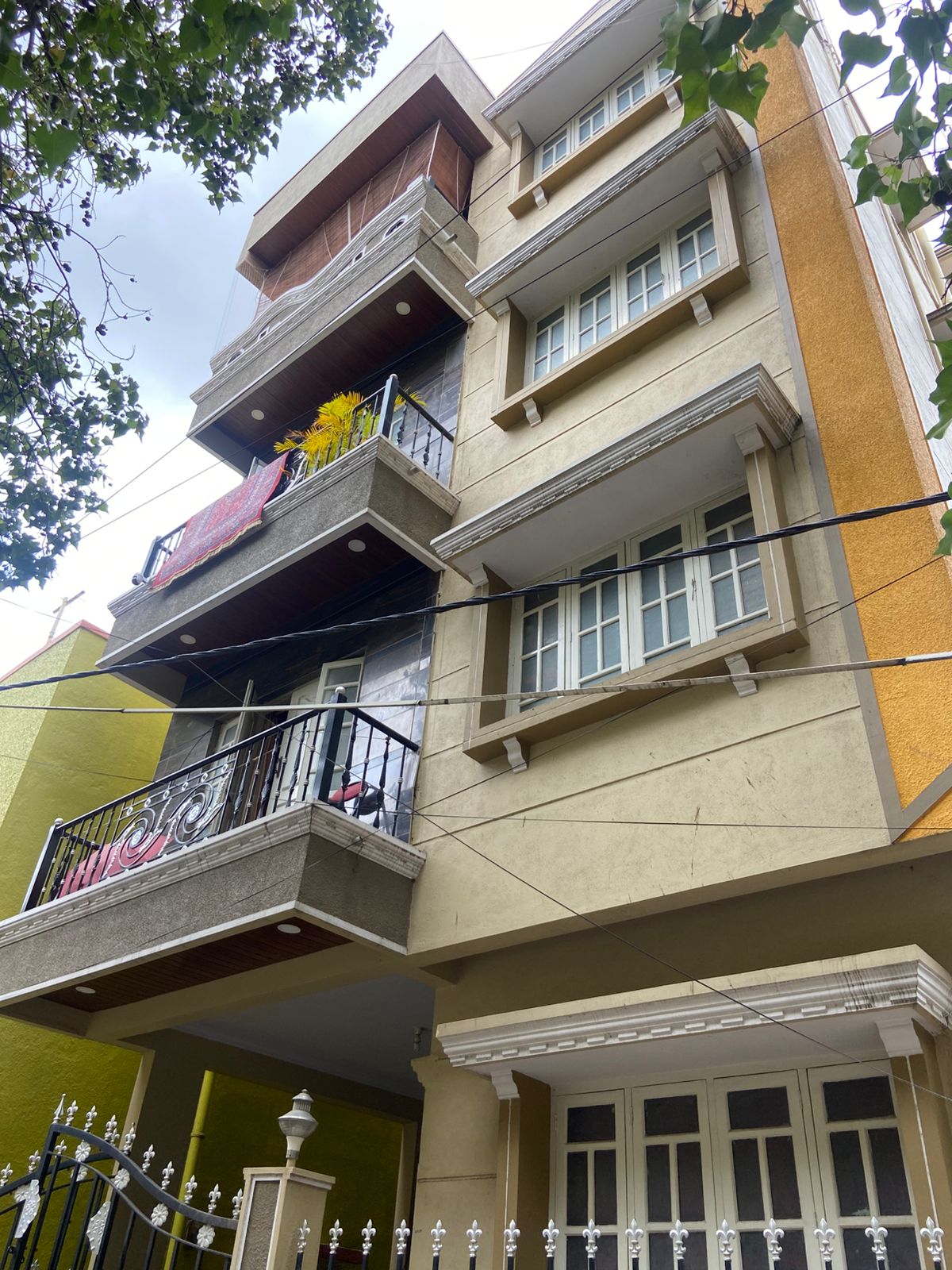 Resale 6 Bedroom 3000 Sq.Ft. Independent House in Rt Nagar Bangalore - 9010968