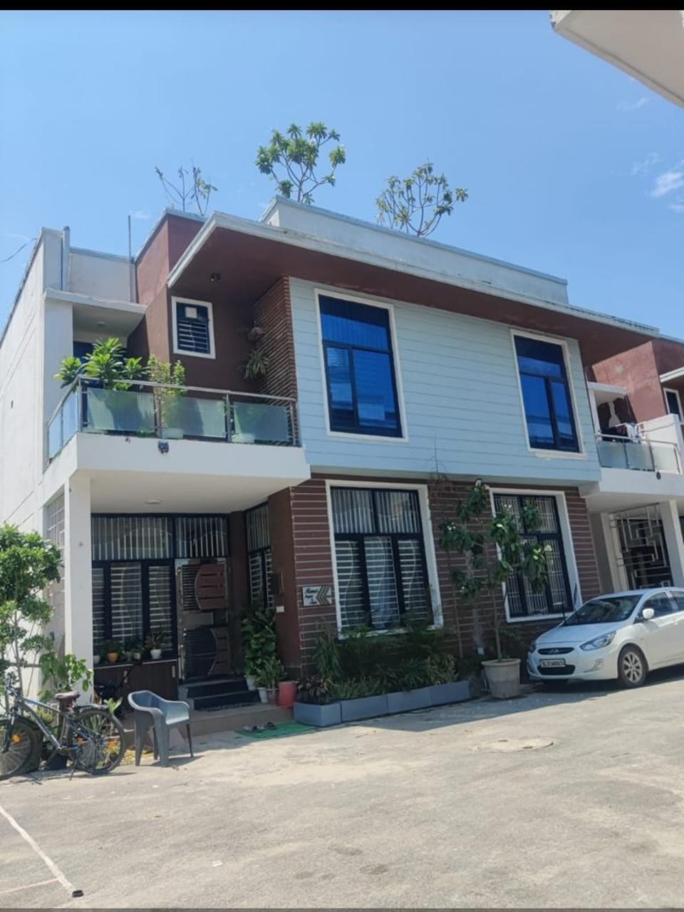 Resale 3 Bedroom 1550 Sq.Ft. Villa in Knowledge Park V Greater Noida Greater Noida - 9015307