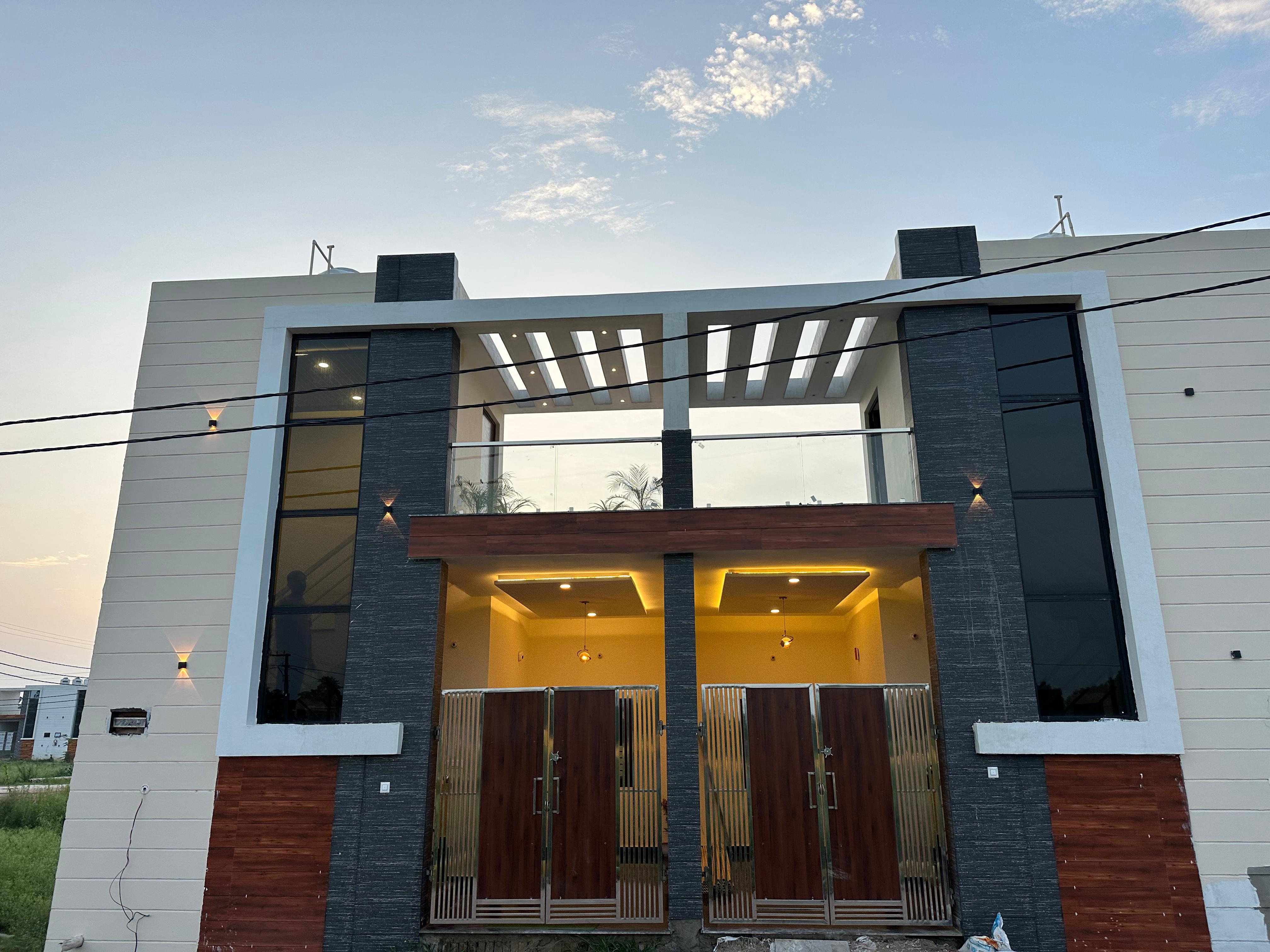Resale 2 Bedroom 105 Sq.Yd. Independent House in Rohta Agra - 9039129
