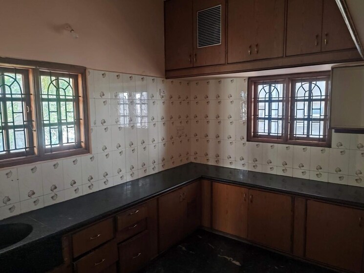 Rental 3 Bedroom 2600 Sq.Ft. Builder Floor in Rmv 2nd Stage Bangalore ...