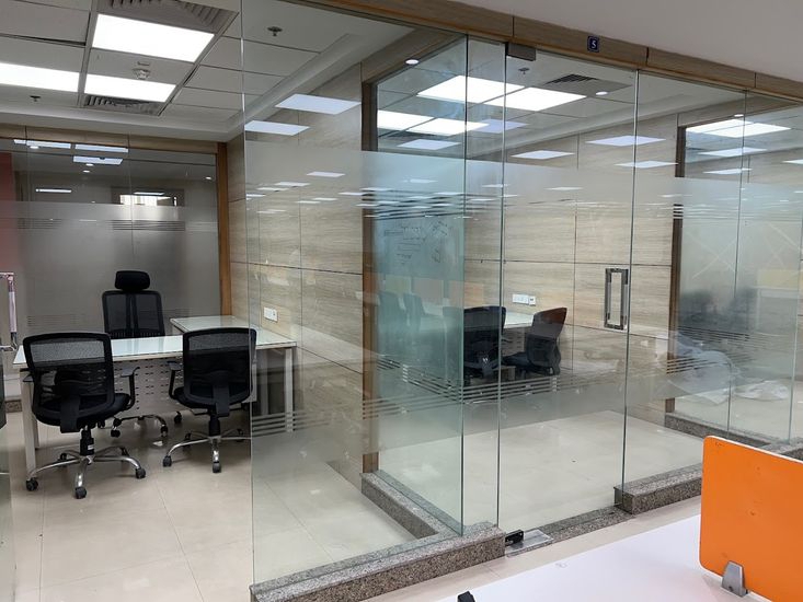 Rental Commercial Office Space 3000 Sq.Ft. in Sector 2 Noida - 9104429
