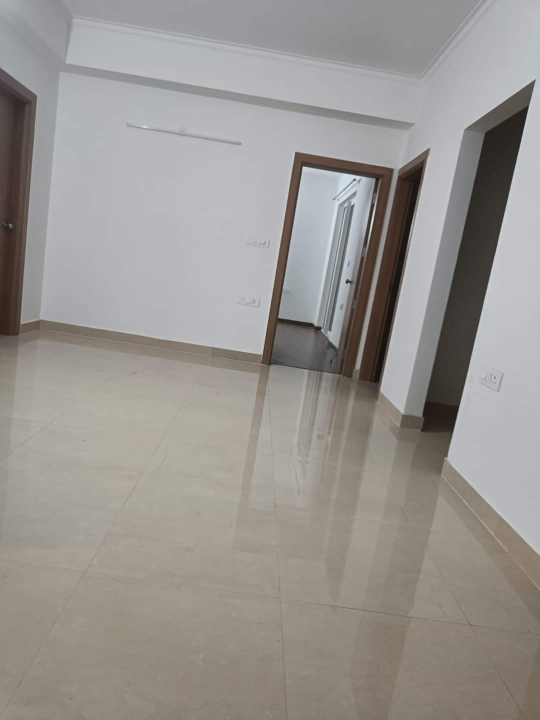 Rental 2 Bedroom 1075 Sq.Ft. Apartment in Gaur City 7th Avenue, Sector ...