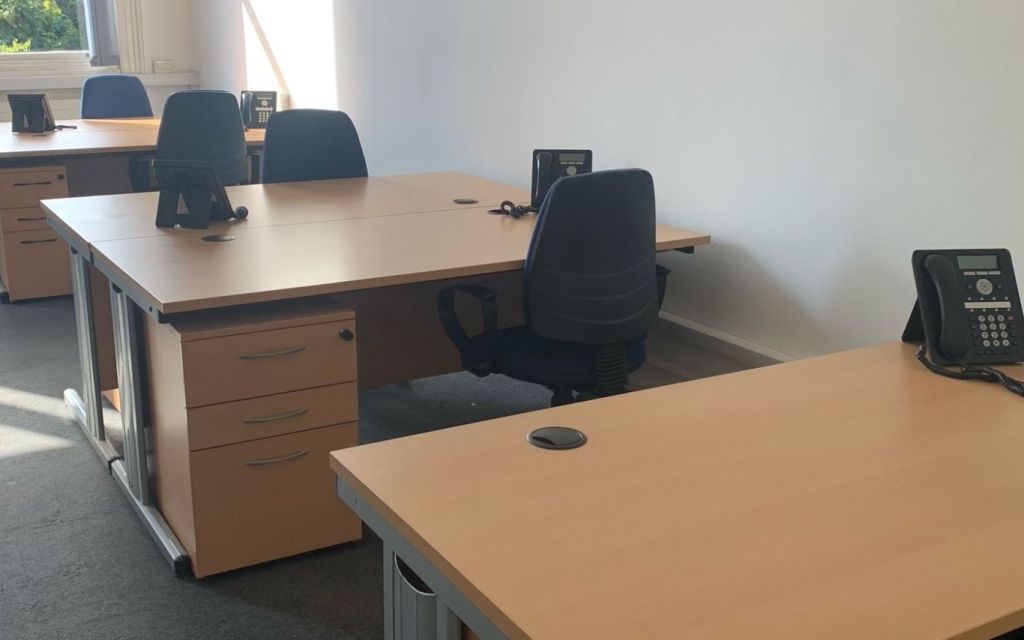 Rental Commercial Office Space 390 Sq.Ft. in Laxmi Nagar Delhi - 9187791