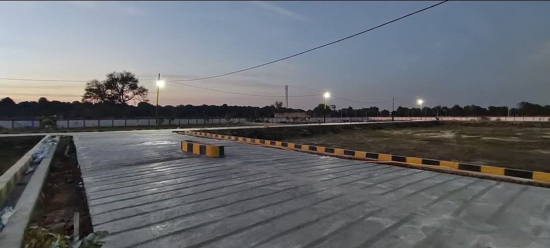 Resale 100 Sq.Yd. Plot in Agra Bye Pass Road Agra - 9187426