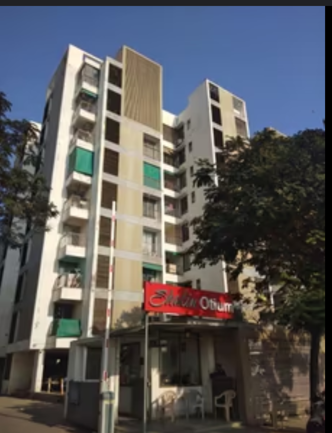 Rental 2 Bedroom 1300 Sq.Ft. Apartment in Prahlad Nagar Ahmedabad - 9203432