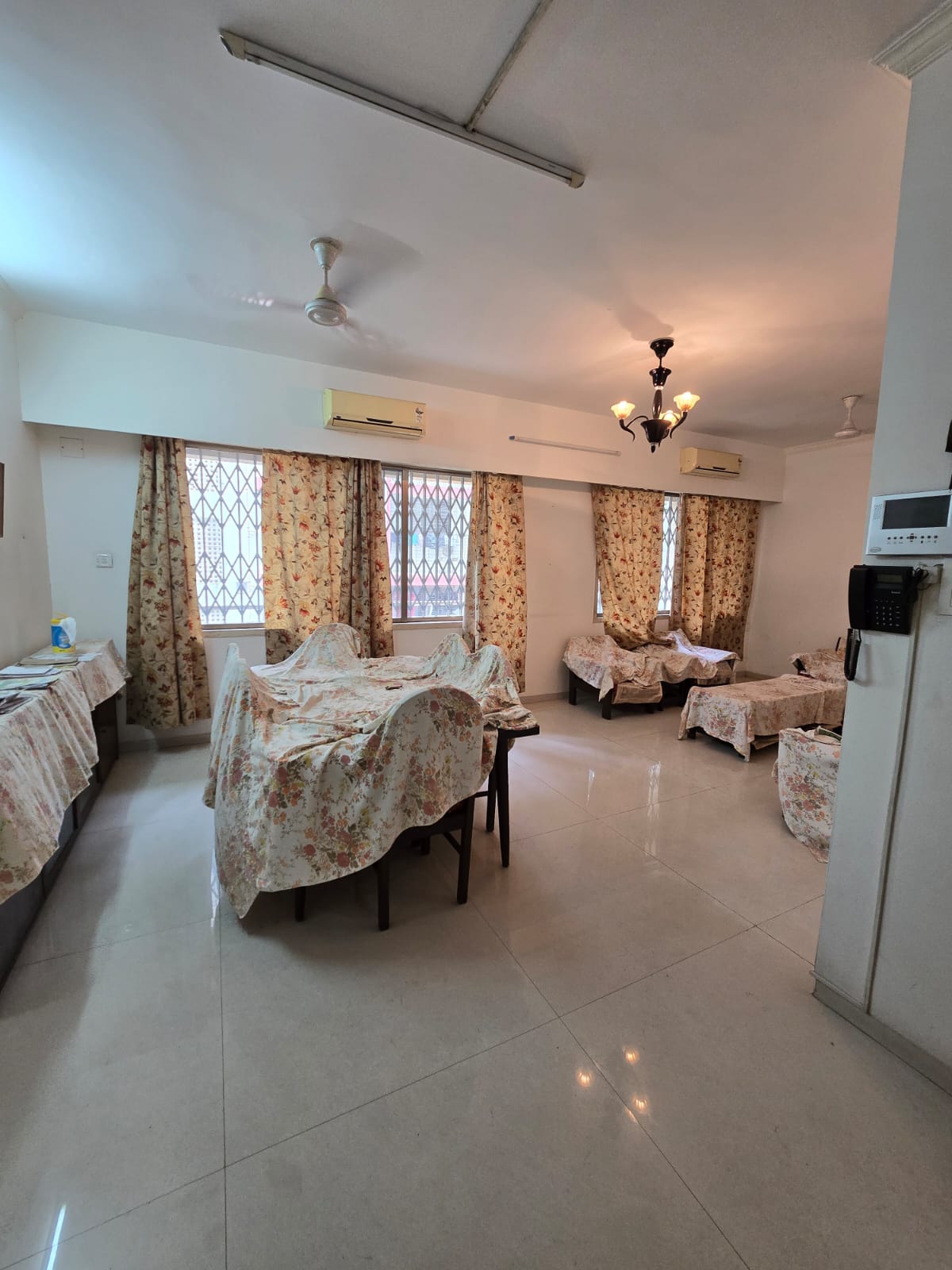 Resale 3 Bedroom 1180 Sq.Ft. Apartment in Ic Colony Mumbai - 9208419