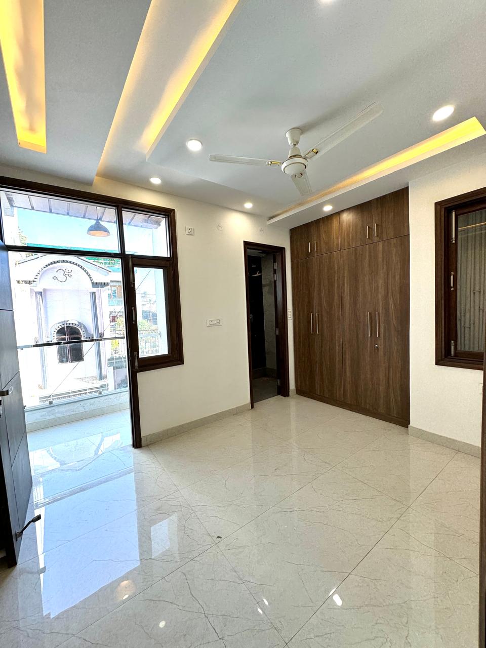 Resale 1 Bedroom 450 Sq.Ft. Apartment in Mahavir Enclave 1 Delhi - 9224362