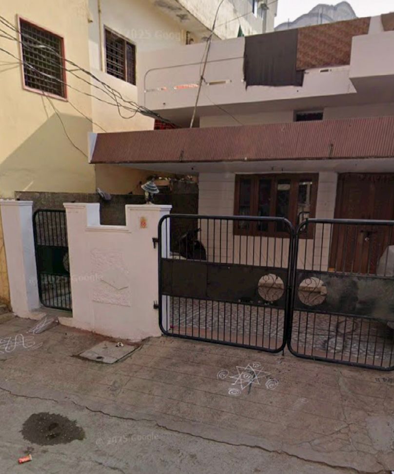 Resale 4 Bedroom 300 Sq.Yd. Independent House in Chaitanya Puri ...