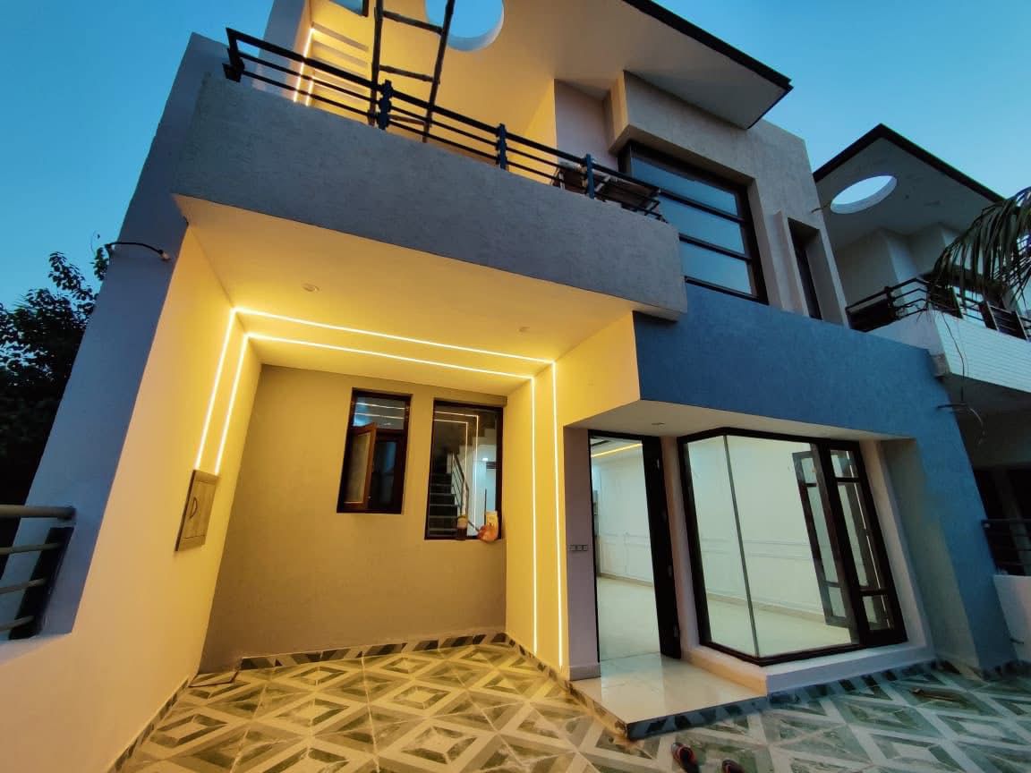 Resale 3 Bedroom 102 Sq.Yd. Independent House in Sunny Enclave Mohali ...