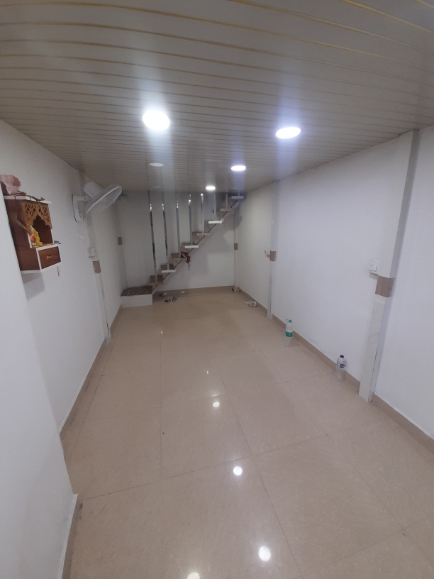 Rental Commercial Shop 242 Sq.Ft. in Gaur City Center, Sector 4 Greater ...