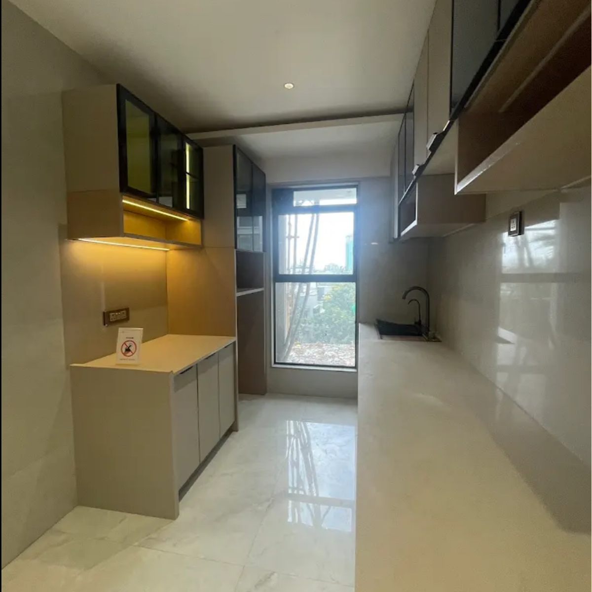 Resale 2 Bedroom 635 Sq.Ft. Apartment in Bandra East Mumbai - 9307249