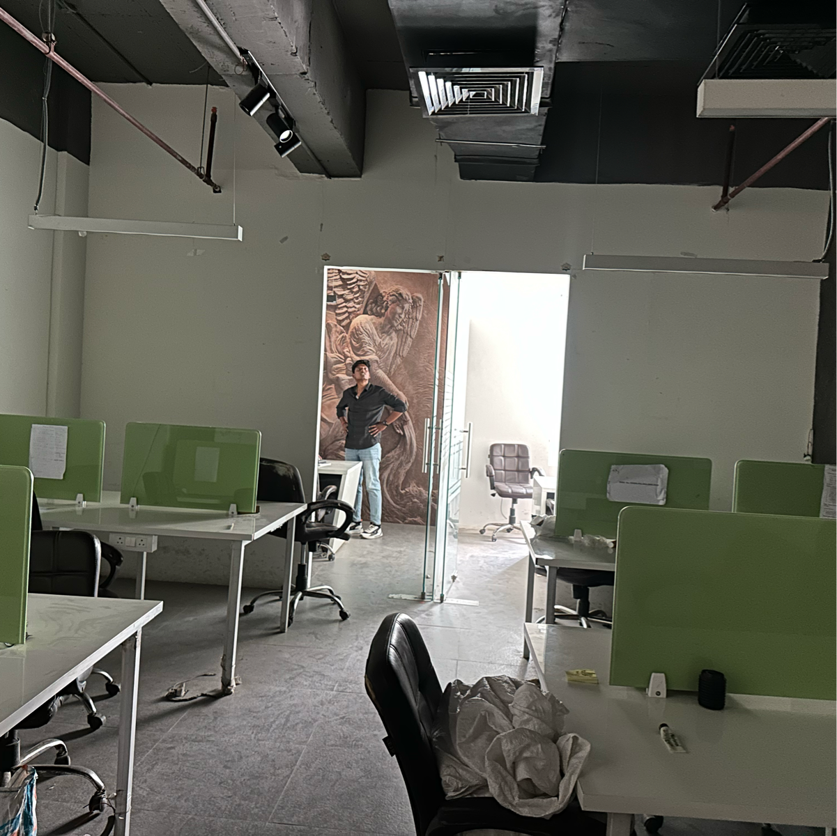 Rental Commercial Office Space 1000 Sq.Ft. in Vipul Trade Centre, Dhani ...
