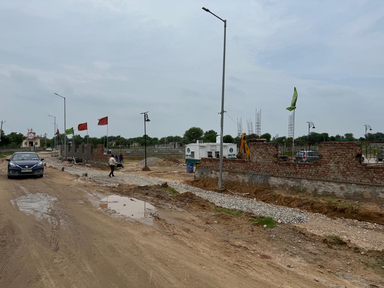 Resale 100 Sq.Yd. Plot in Sector 11 Gurgaon - 9373386