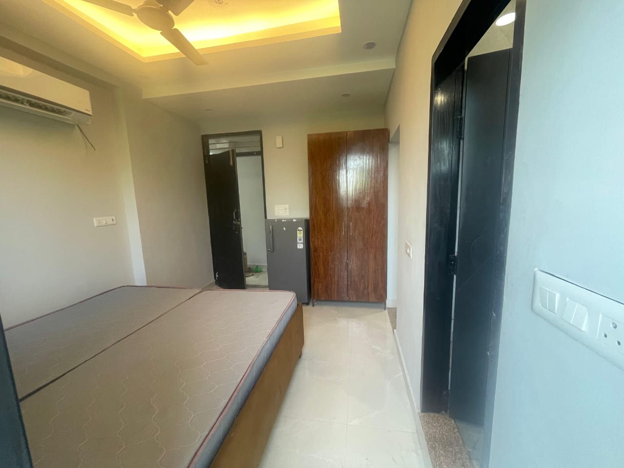 Rental Studio 641 Sq.Ft. Builder Floor in Sector 31 Gurgaon - 9387441
