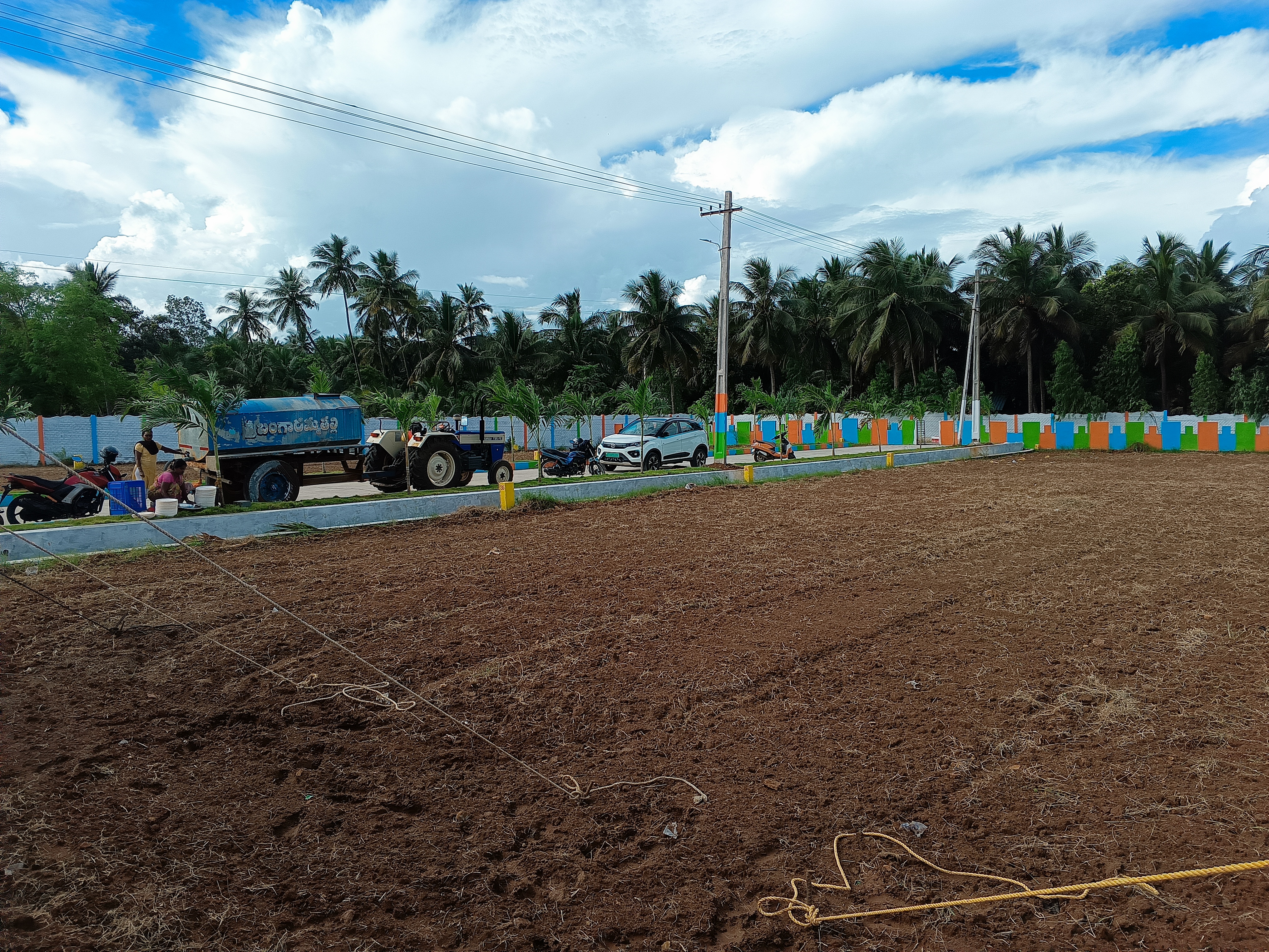 Resale 196 Sq.Yd. Plot in Bhogapuram Vizag - 9393654