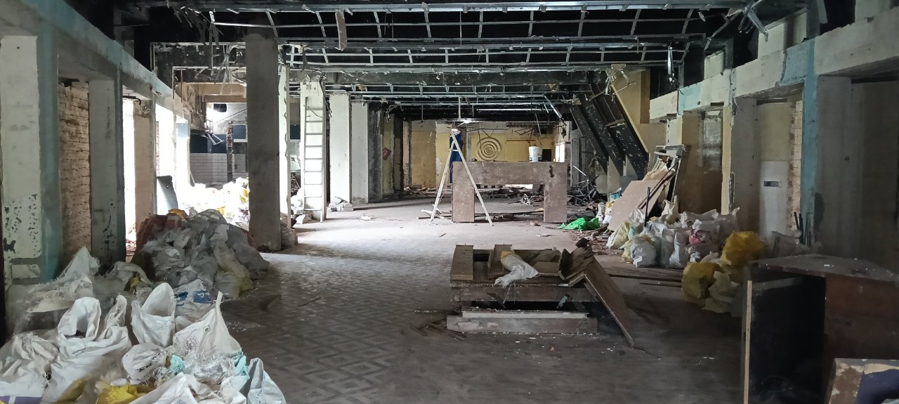 Rental Commercial Office Space 5000 Sq.Ft. in Andheri West Mumbai - 9399142