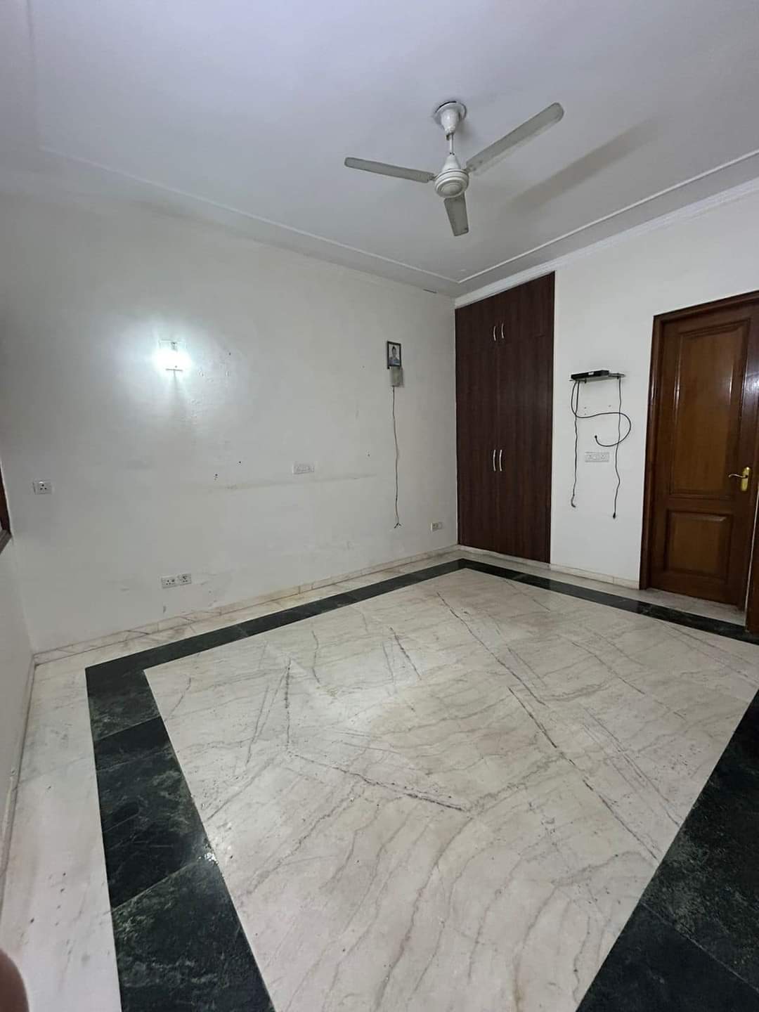 Rental 2 Bedroom 910 Sq.Ft. Builder Floor in Burari Delhi - 9423077