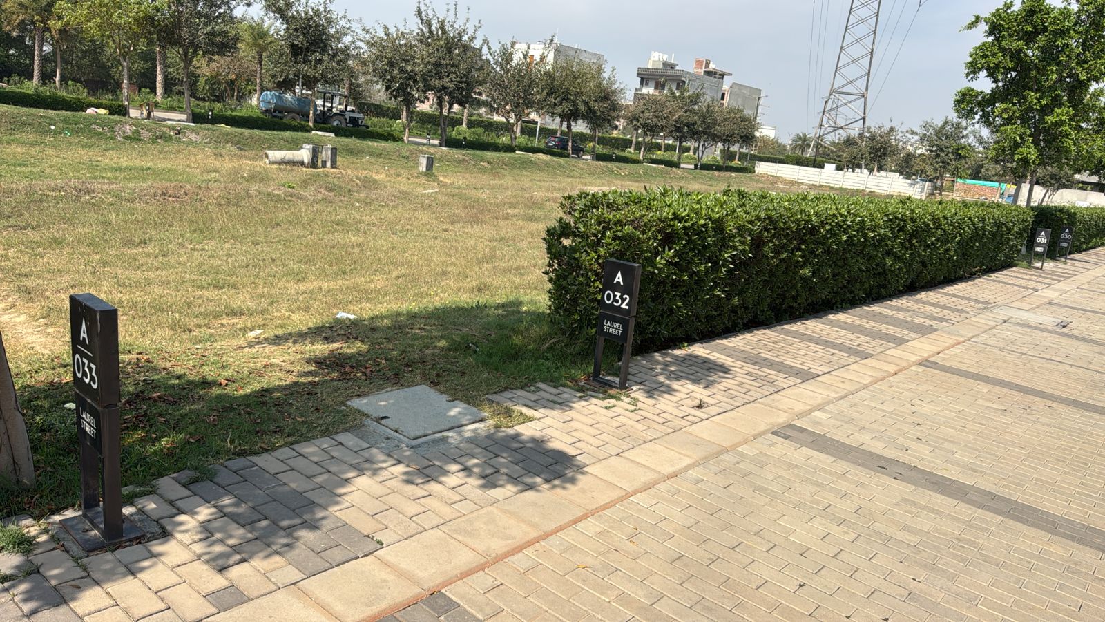 Resale 146 Sq.Yd. Plot in BPTP District, Sector 81 Faridabad - 9484596