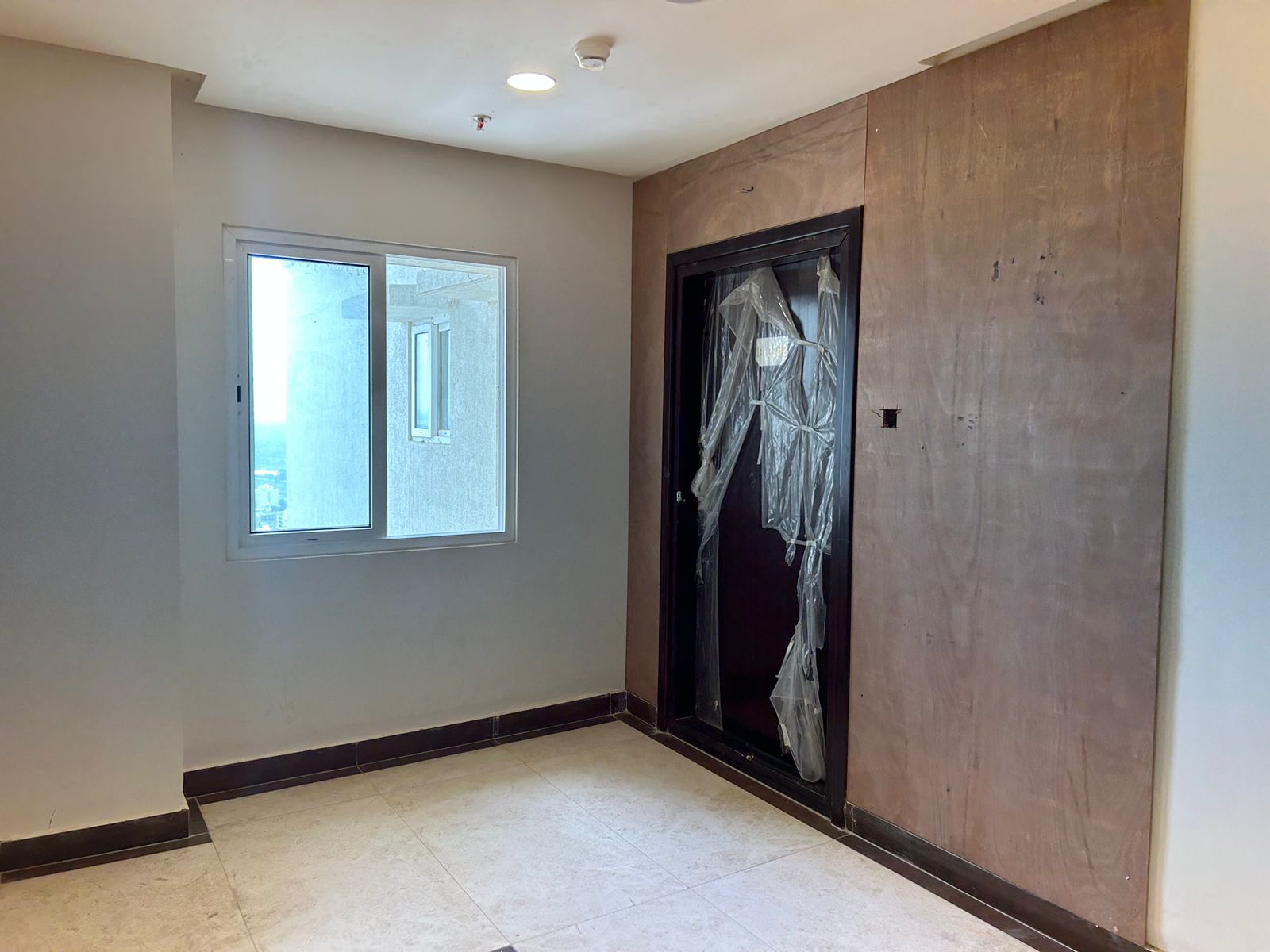 Rental 1 RK 900 Sq.Ft. Apartment in Prestige High Fields, Gachibowli ...