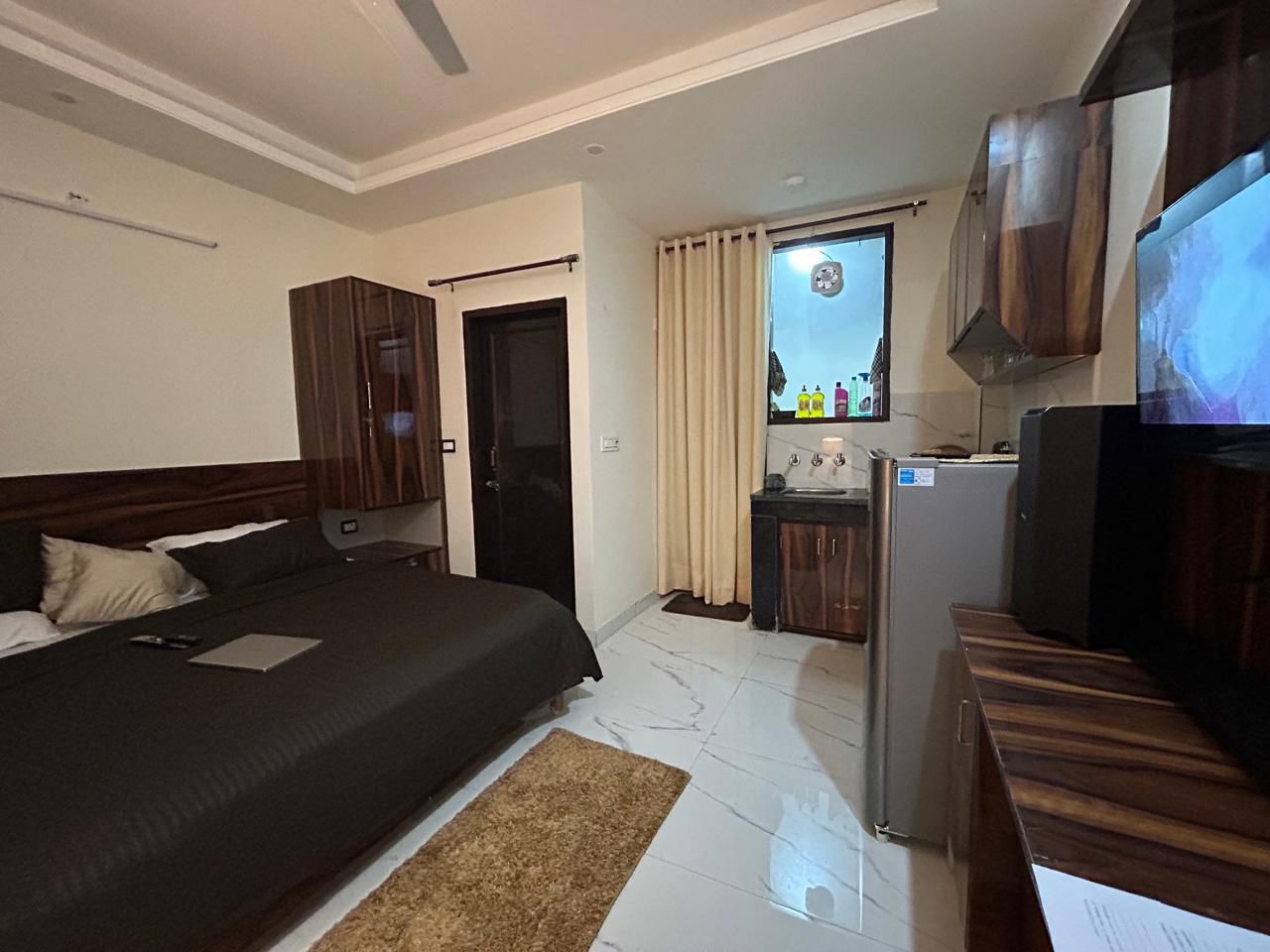 Rental 1 RK 274 Sq.Ft. Builder Floor in Sector 24 Gurgaon - 9547198