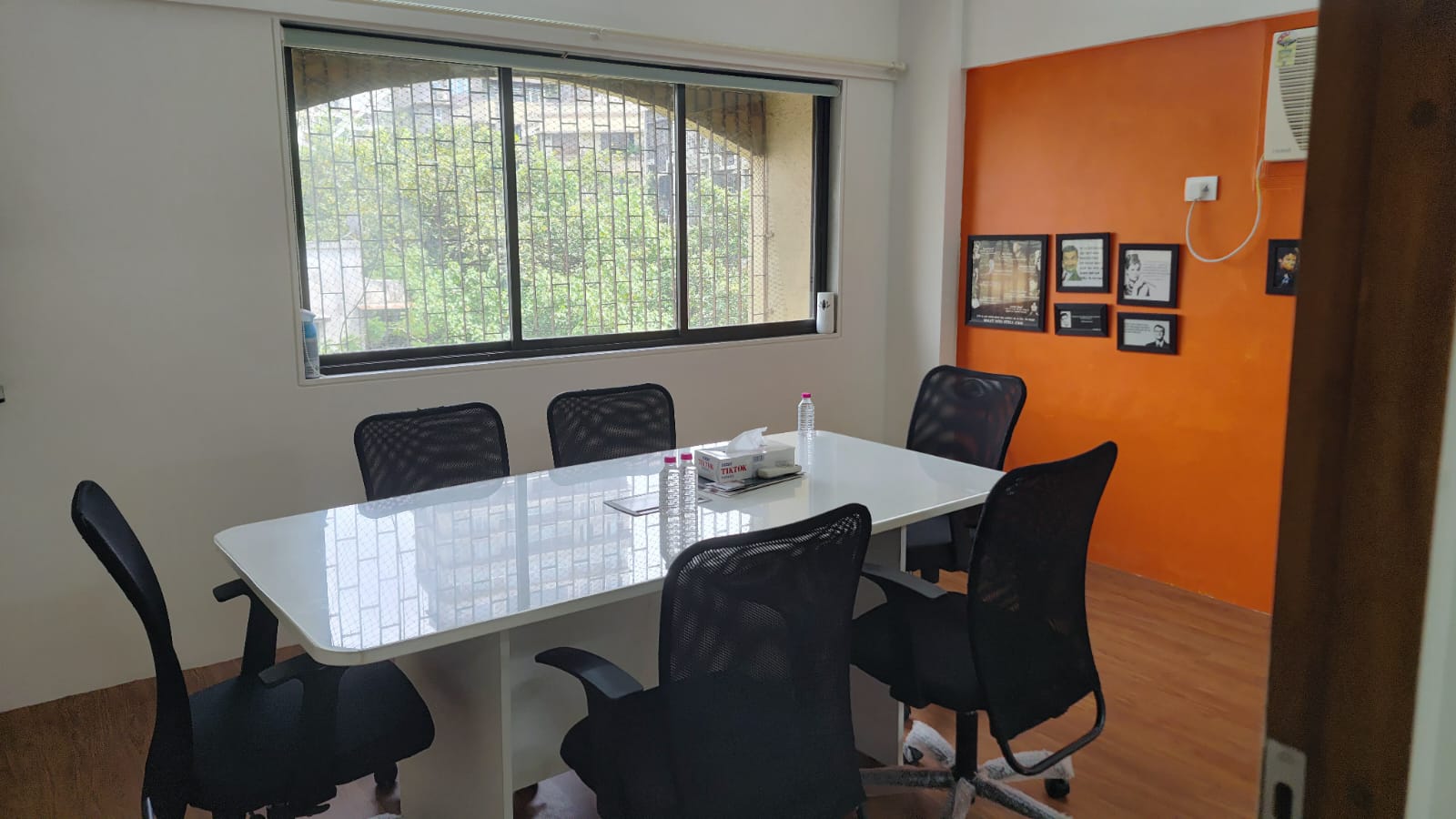 Rental Commercial Office Space 765 Sq.Ft. in Bandra West Mumbai - 9556793