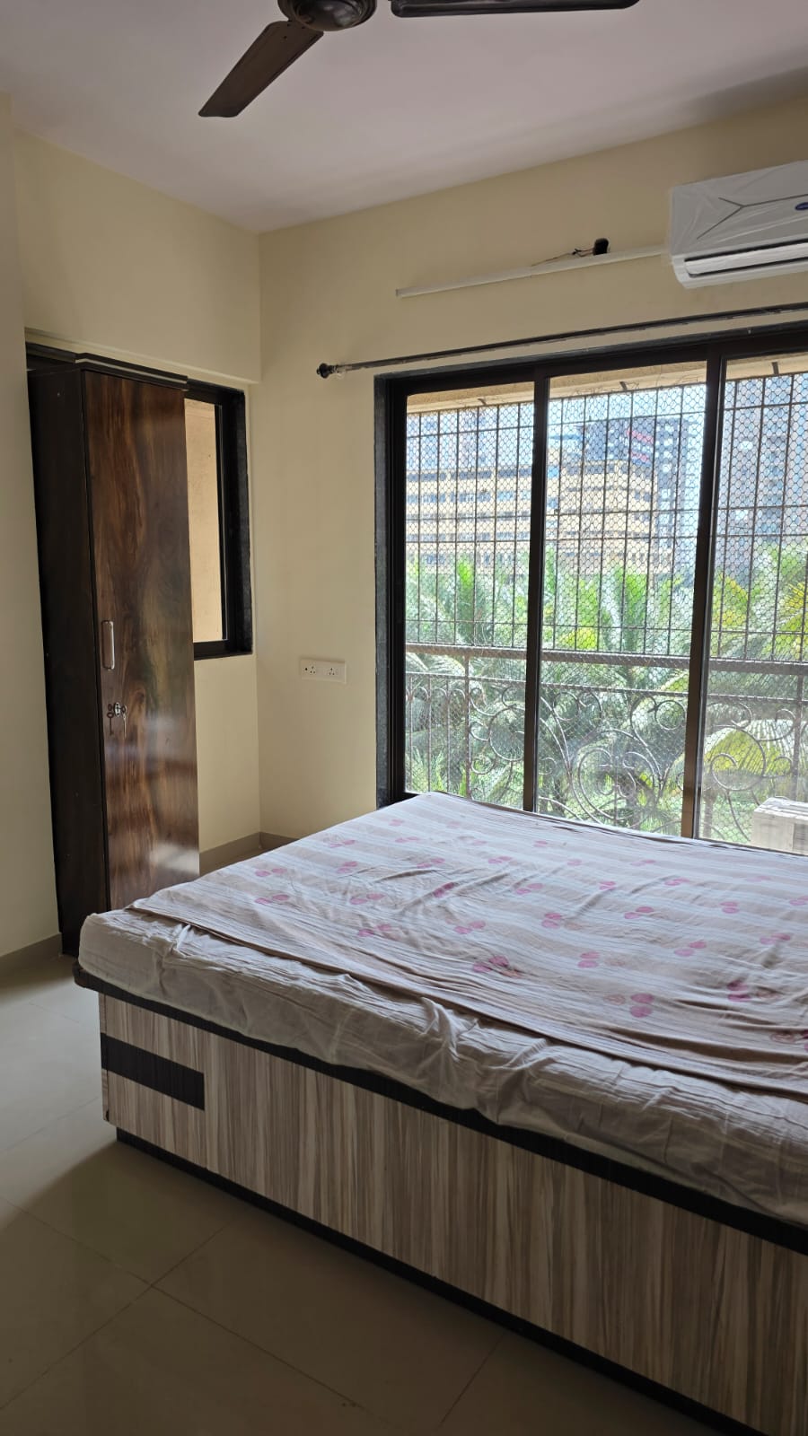 Rental 1 Bedroom 300 Sq.Ft. Apartment in Bhakti Park Anand Nagar, Anand ...