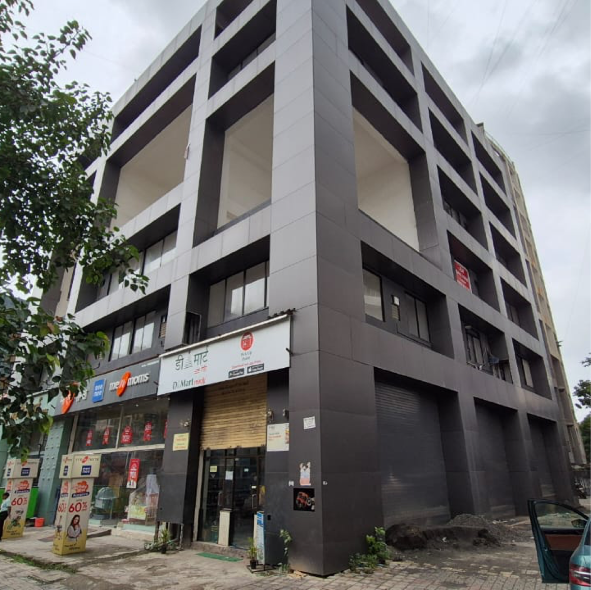 Rental Commercial Office Space 240 Sq.Ft. in Mittal Petals, Park Street ...