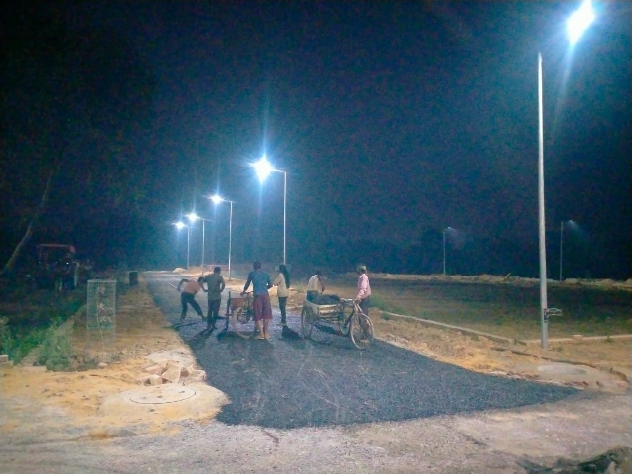 Resale Commercial Land 2000 Sq.Ft. in Chinhat Lucknow - 9605199