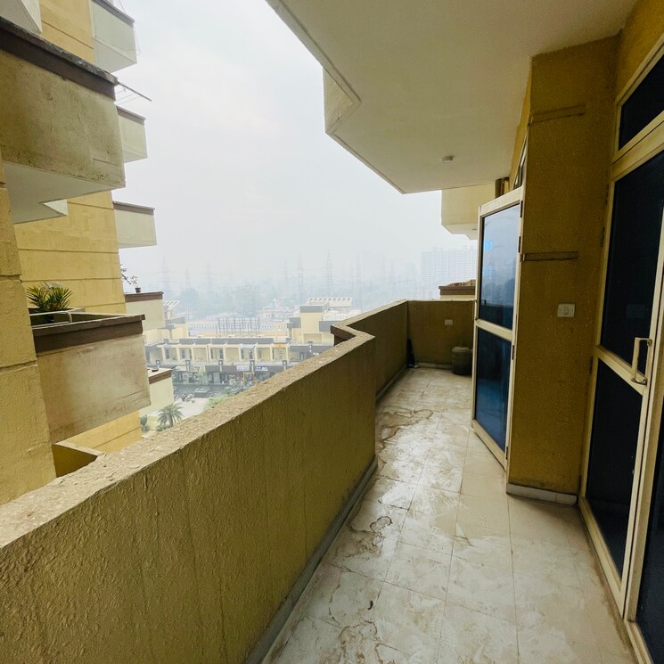Rental 2 Bedroom 750 Sq.Ft. Apartment in Pyramid Square 67A, Sector 67a ...