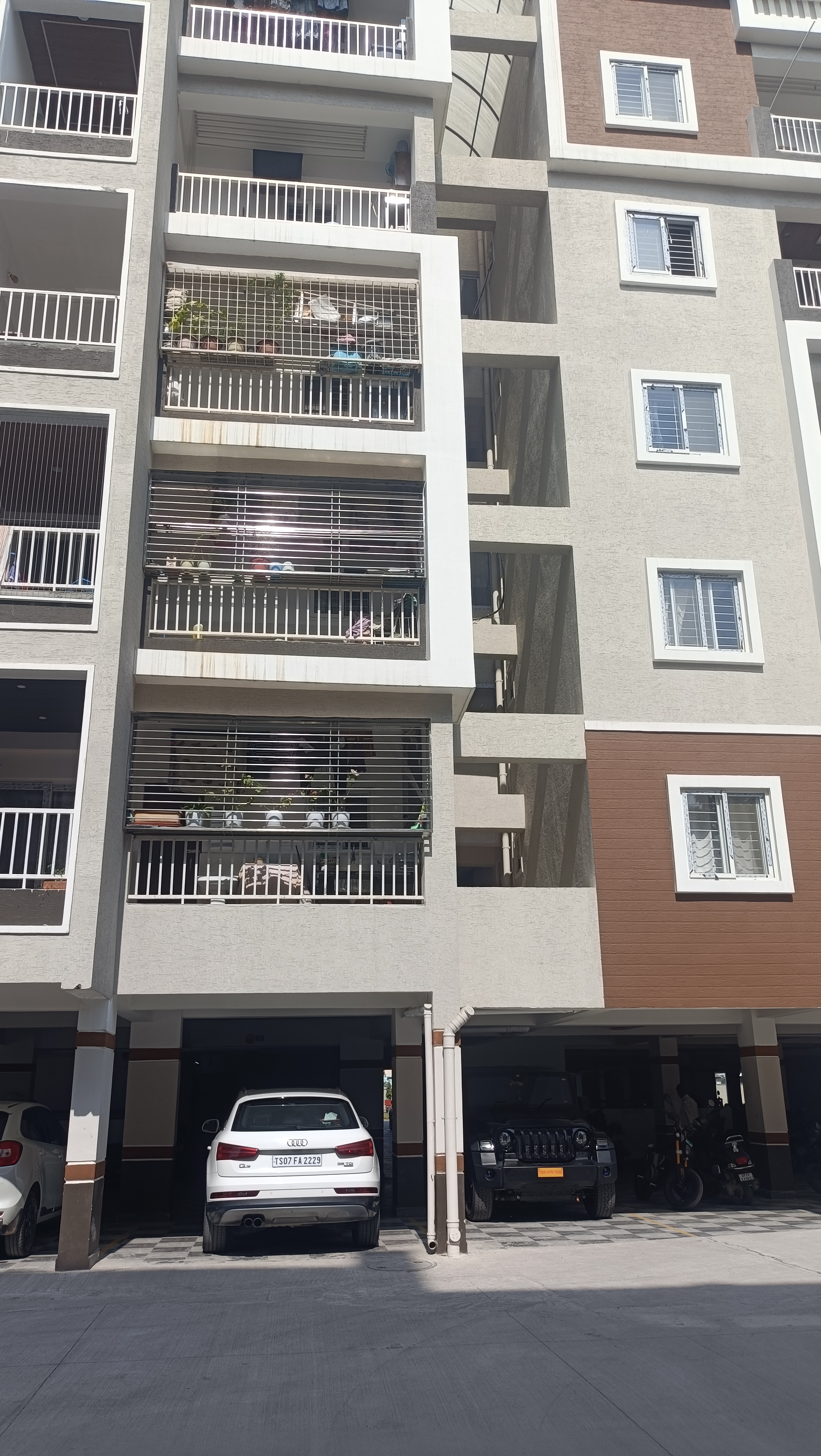 Resale 2 Bedroom 950 Sq.Ft. Apartment in SVS Ample Homes, Chanda Nagar ...