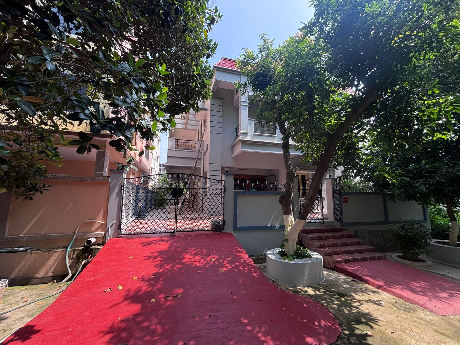 Resale 3.5 Bedroom 275 Sq.Yd. Villa in Tadigadapa Vijayawada - 9766188