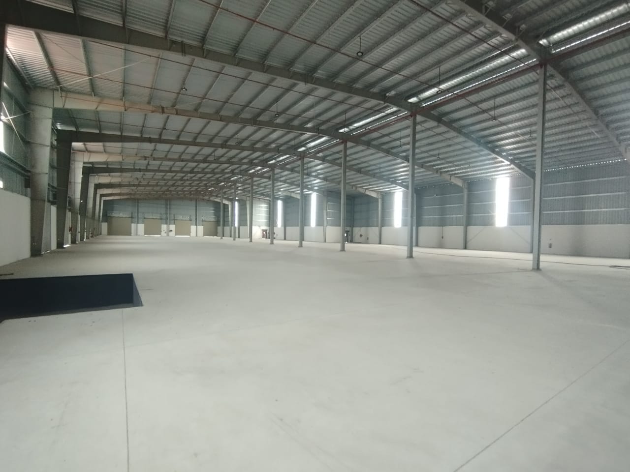 Rental Commercial Warehouse 55530 Sq.Ft. in Narasapura Bangalore - 9783249