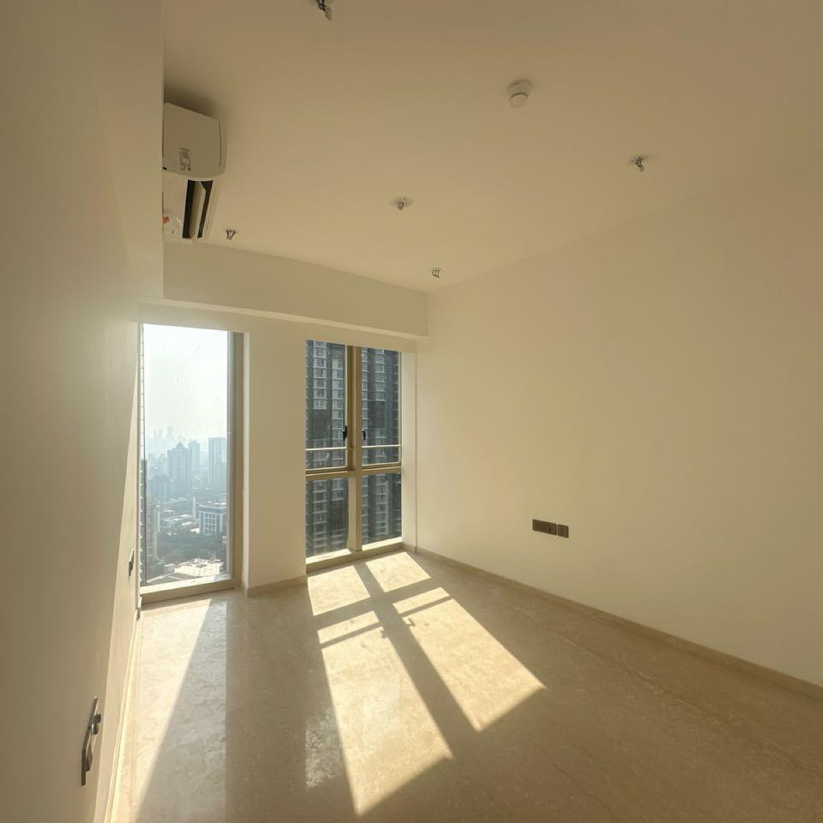 Resale 3 Bedroom 1335 Sq.Ft. Apartment in Worli Mumbai - 9813749