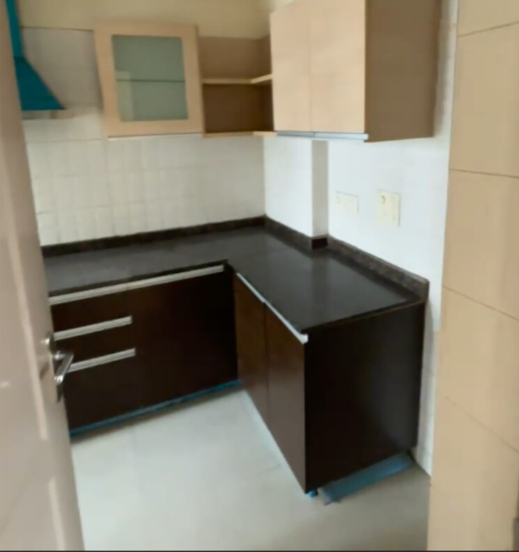 Resale 3 Bedroom 1923 Sq.Ft. Apartment in Bestech Park View Spa Next ...