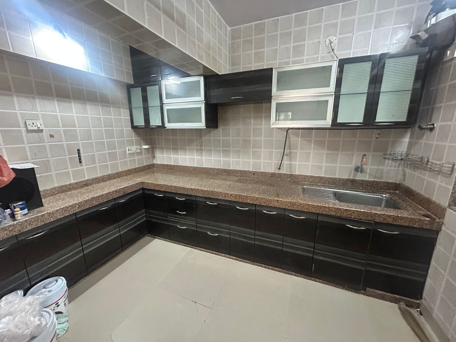 Rental 3 Bedroom 1100 Sq.Ft. Apartment in Sunder Nagar Mumbai - 9836341