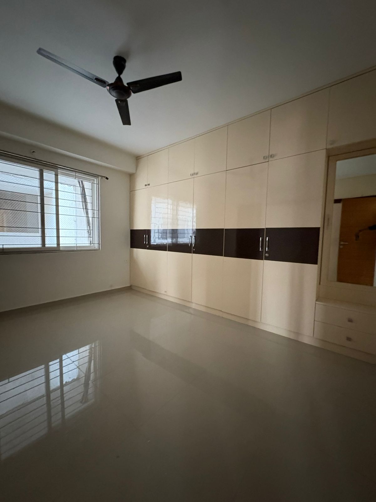Rental 3 Bedroom 1698 Sq.Ft. Apartment in Aurobindo The Regent ...