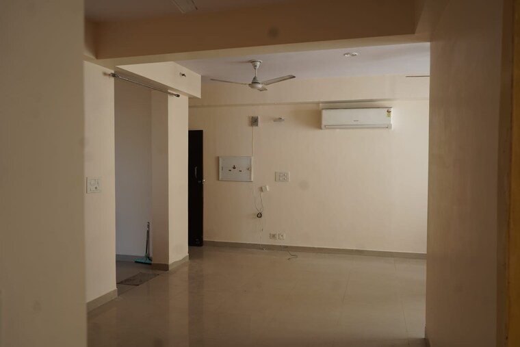 Rental 3 Bedroom 1680 Sq.Ft. Apartment in Paarth Aadyant, Gomti Nagar ...