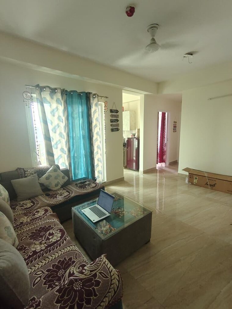 Resale 2 Bedroom 1050 Sq.Ft. Apartment in Migsun Twiinz, Eta Ii Greater ...