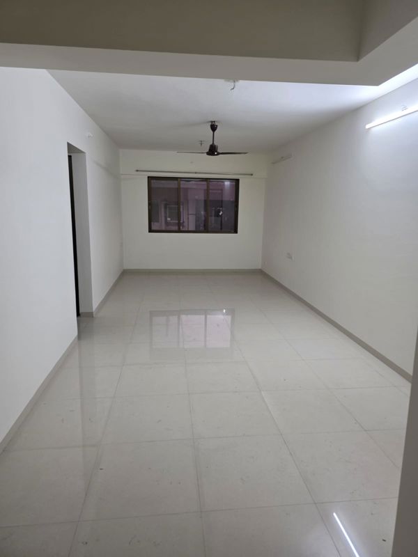 Rental Commercial Shop 300 Sq.Ft. in Hubtown Sunmist, Andheri East ...