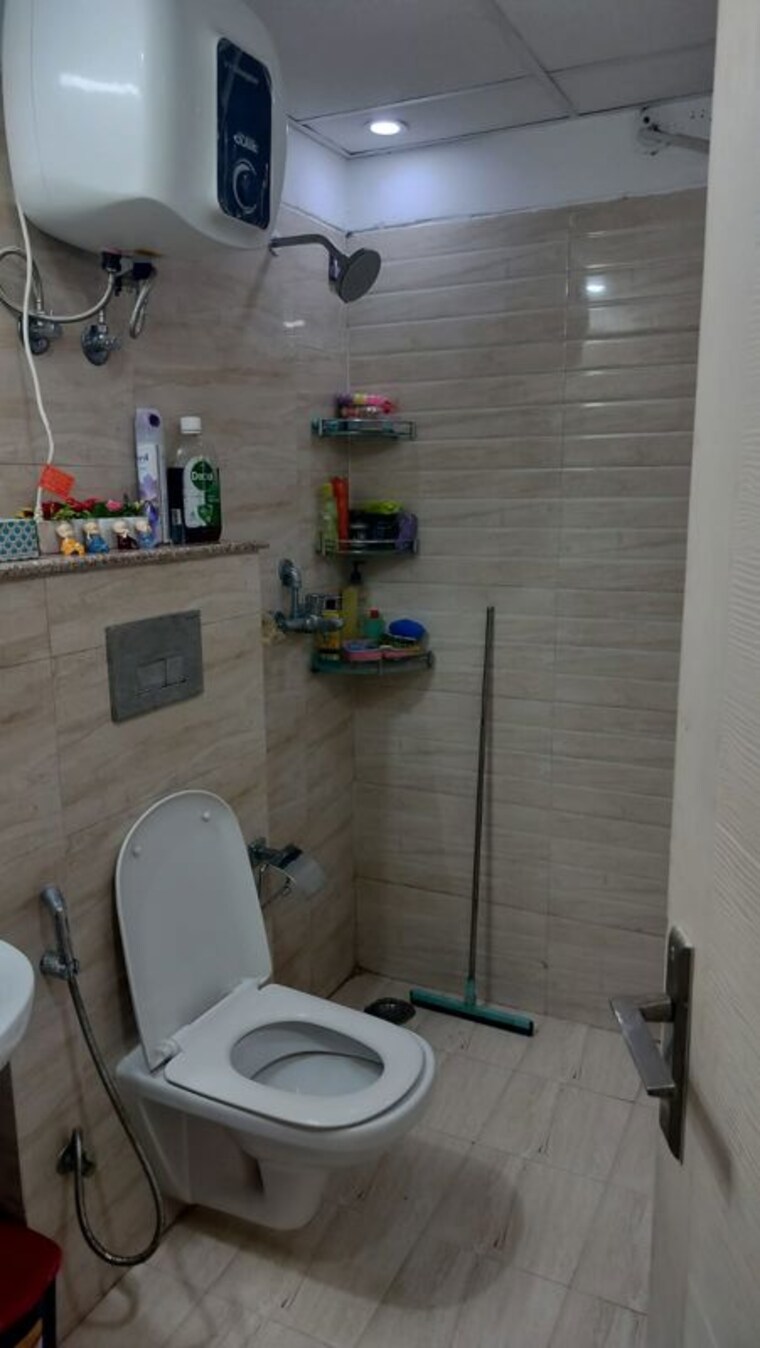Rental 2 Bedroom 1050 Sq.Ft. Apartment in Skytech Matrott, Sector 76 ...