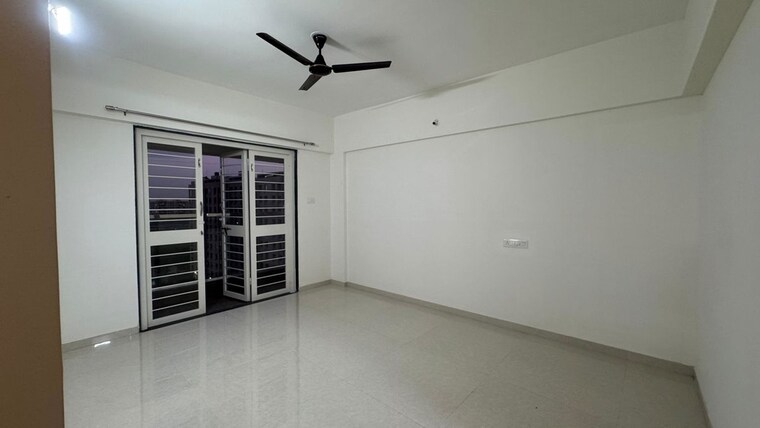 Rental 2 Bedroom 1250 Sq.Ft. Apartment in Kohinoor Viva City, Dhanori ...