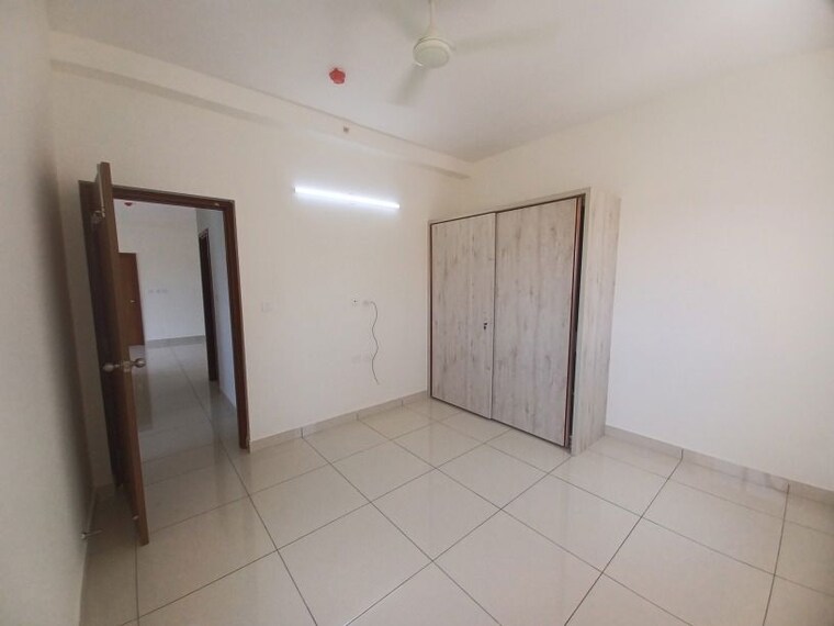 Rental 3 Bedroom 1270 Sq.Ft. Apartment in Prestige Finsbury Park Regent ...