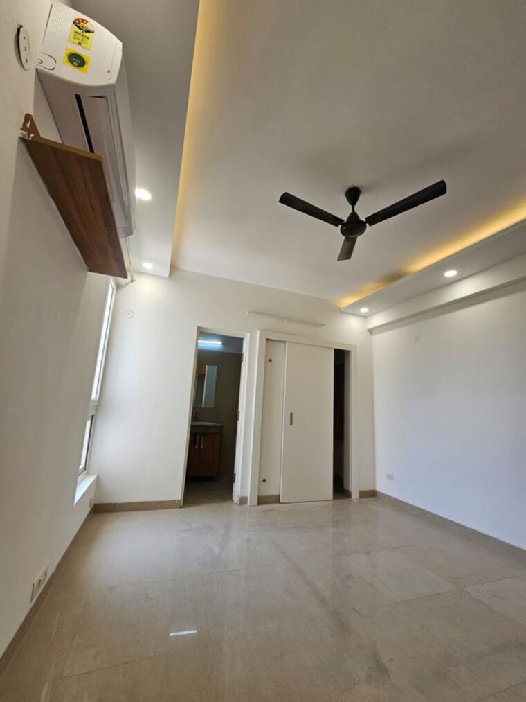 Rental 3.5 Bedroom 1150 Sq.Ft. Apartment in Emaar Emerald Estate ...