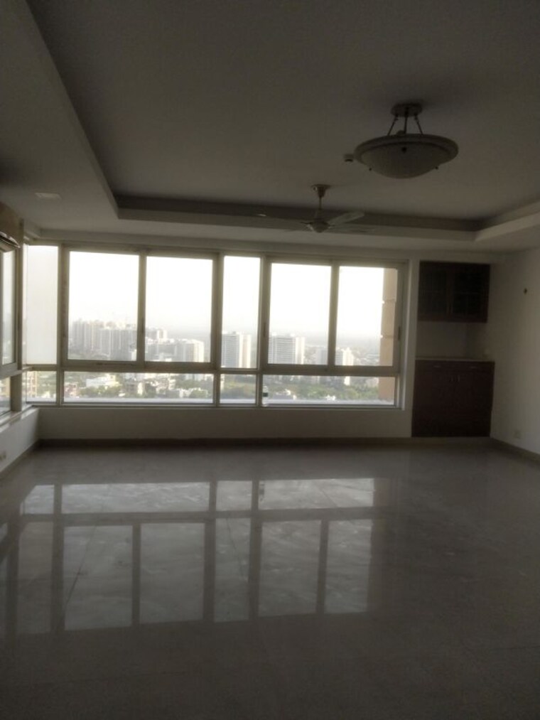 Rental 4 Bedroom 3800 Sq.Ft. Apartment in Jaypee Greens Kalypso Court ...