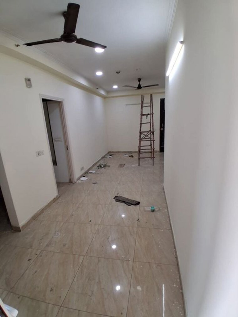 Rental 2 Bedroom 1040 Sq.Ft. Apartment in Gaur City 2 - 14th Avenue ...