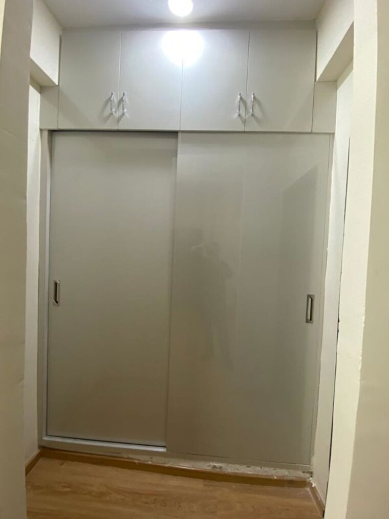 Rental 4 Bedroom 2175 Sq.Ft. Apartment in Sector 76 Noida - 10438609
