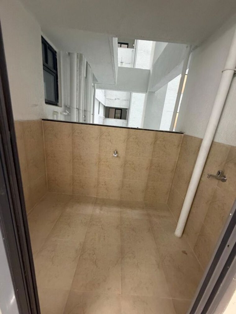 Rental 2 Bedroom 842 Sq.Ft. Apartment in Majestique Signature Towers ...