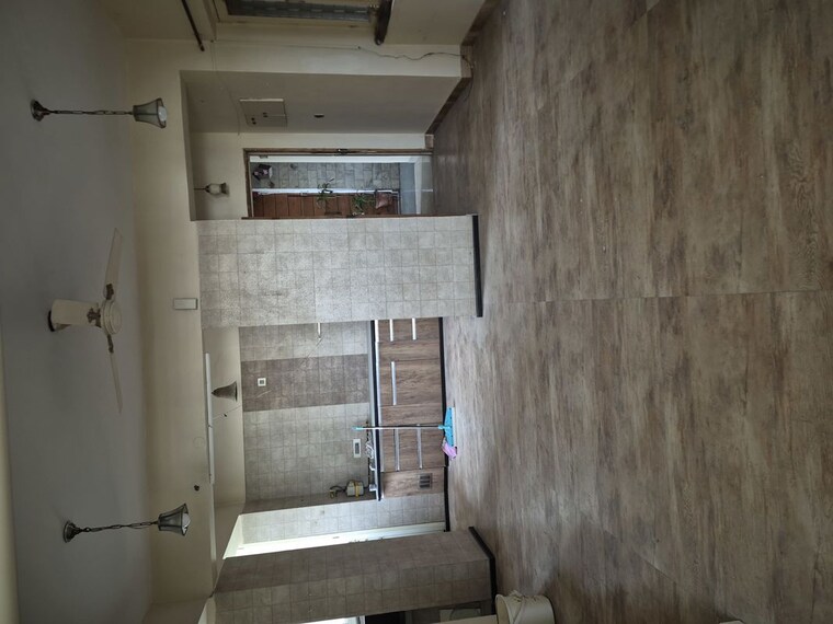 Rental 2.5 Bedroom 1250 Sq.Ft. Apartment in Mayur Vihar Delhi - 10449700